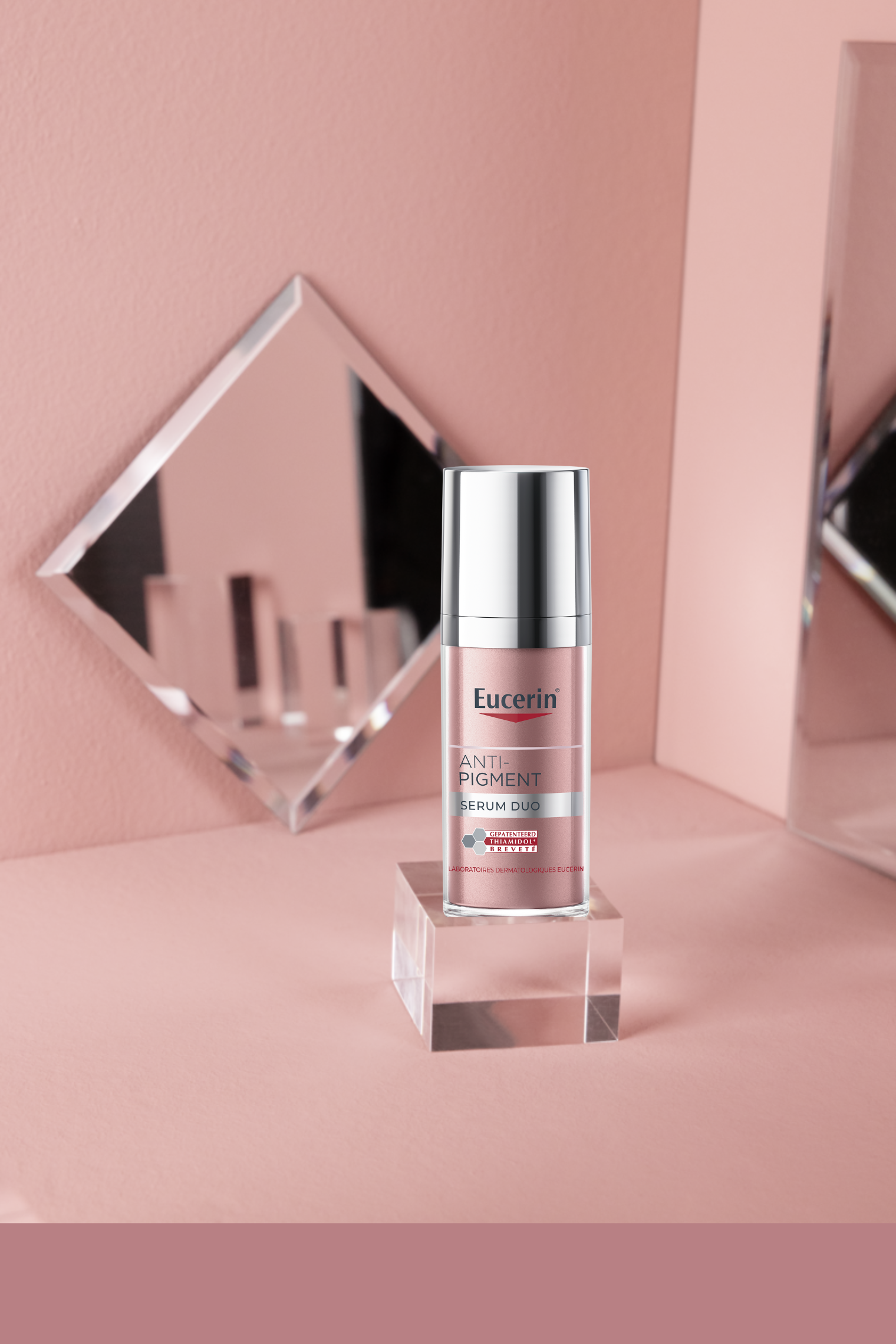 Peau sèche visage - Remédier à la sécheresse cutanée| EUCERIN
